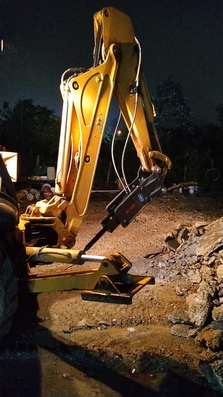 Rompedor 400s - RHK Implementos